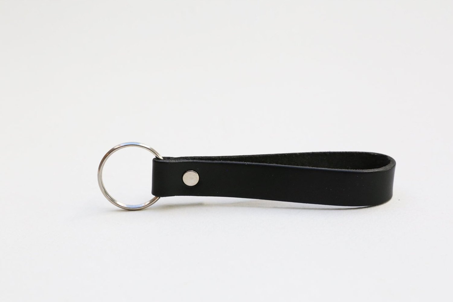 funkis leather key ring black – funkis Swedish Forms